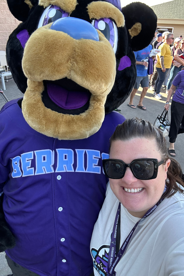 A "Berry" Helpful Guide to the Saskatoon Berries Baseball! | Discover ...